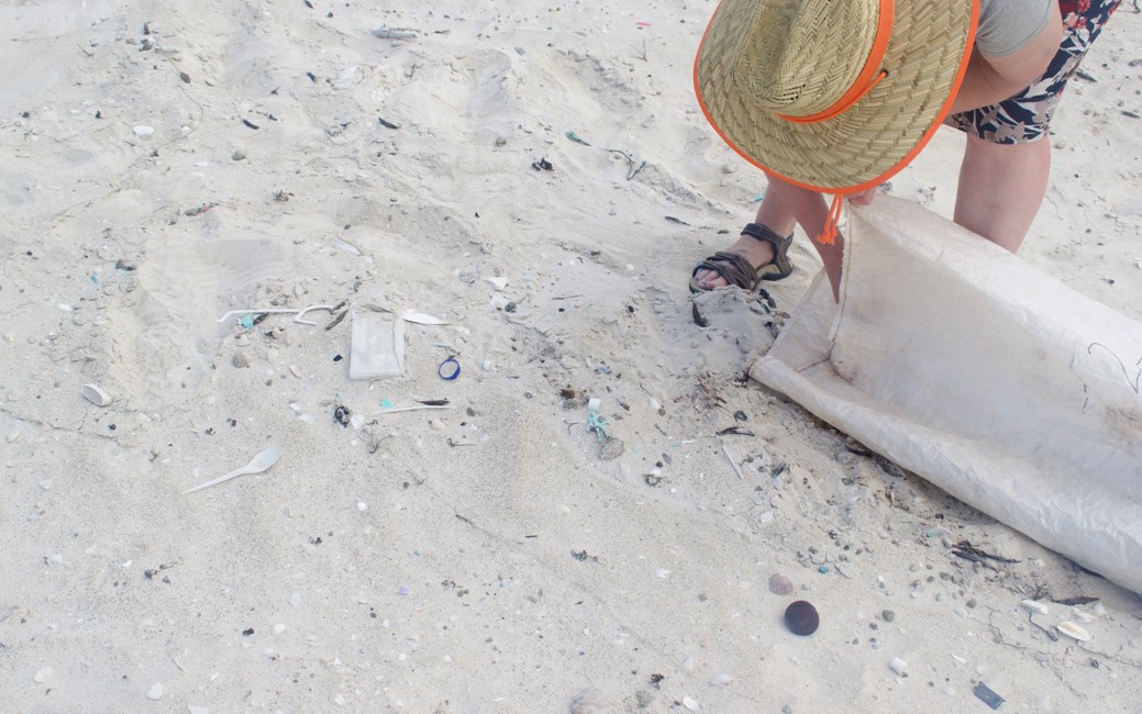 Microplastics quantification and characterisation • Microplastics Field ...